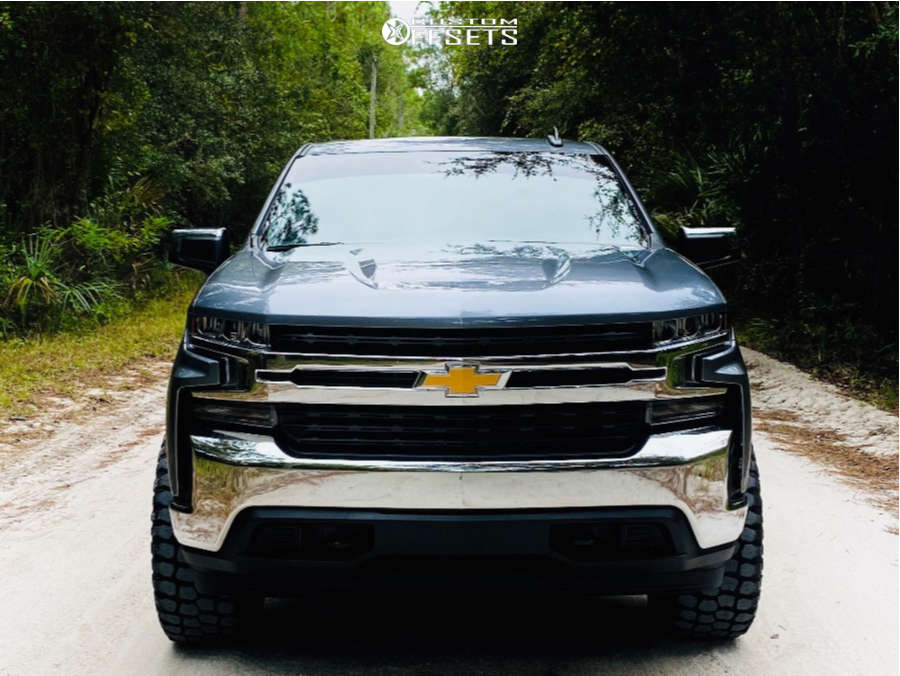 2019 Chevrolet Silverado 1500 with 20x10 -18 Fuel Coupler and 35/12 ...