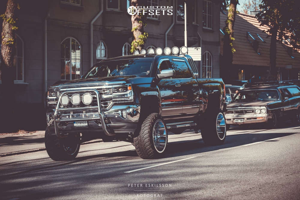 2016 Chevrolet Silverado 1500 with 24x14 -76 RBP Atomic and 37/13.5R24 ...