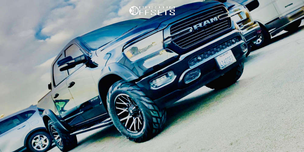2019 Ram 1500 with 20x10 -25 Dropstars 654mb and 35/12.5R20 Federal ...