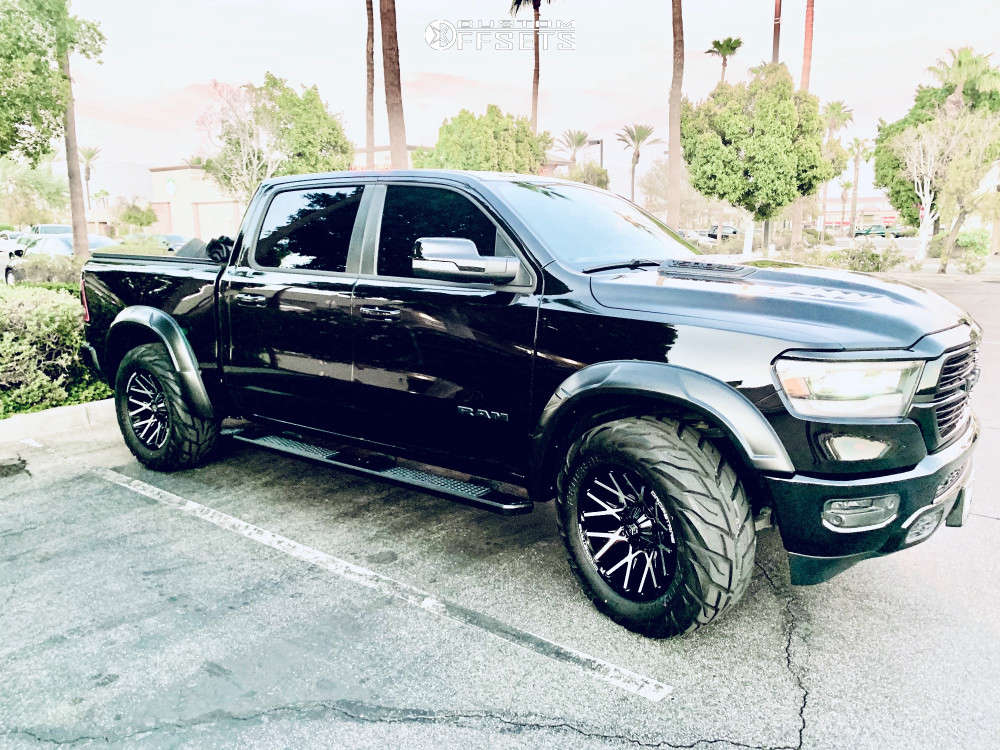 2019 Ram 1500 with 20x10 -25 Dropstars 654mb and 35/12.5R20 Federal ...
