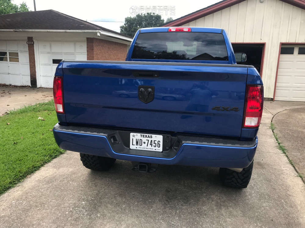 2018 Ram 2500 with 17x8.5 Method Mr105 and 37/12.5R17 Toyo Tires Open ...