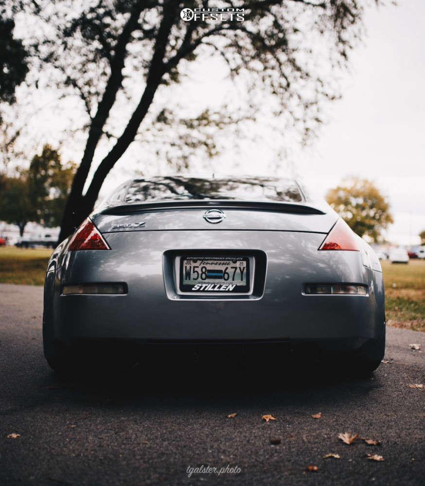 2004 Nissan 350Z with 18x10.5 22 Rays Engineering 57DR and 275/35R18 ...