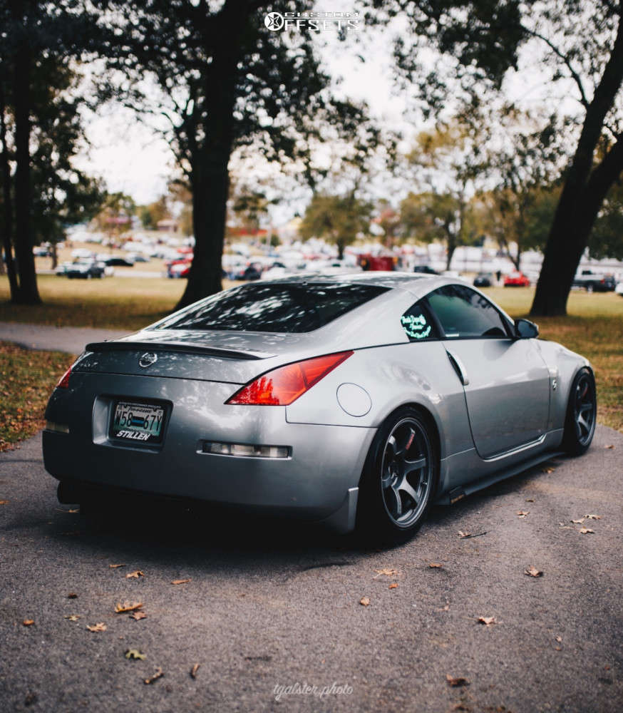 2004 Nissan 350Z with 18x10.5 22 Rays Engineering 57DR and 275/35R18 ...