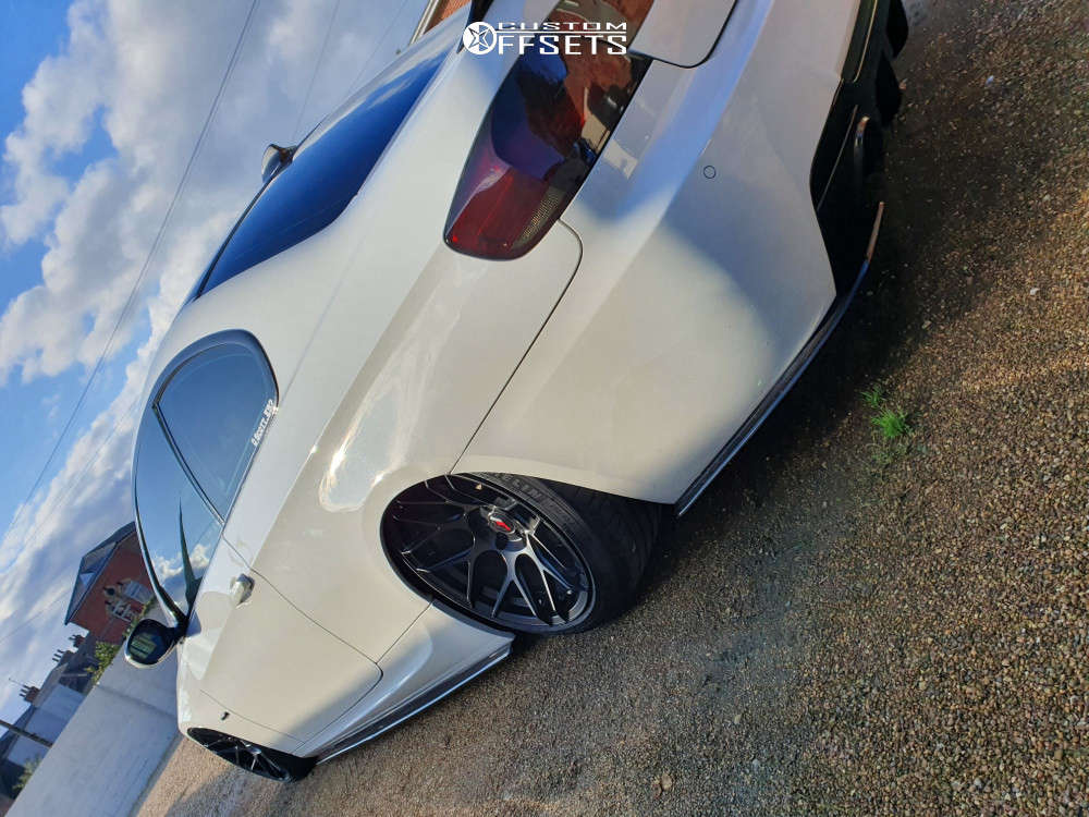 2009 BMW 335d with 18x9.5 22 Japan Racing Jr18 and 215/40R18 Michelin ...