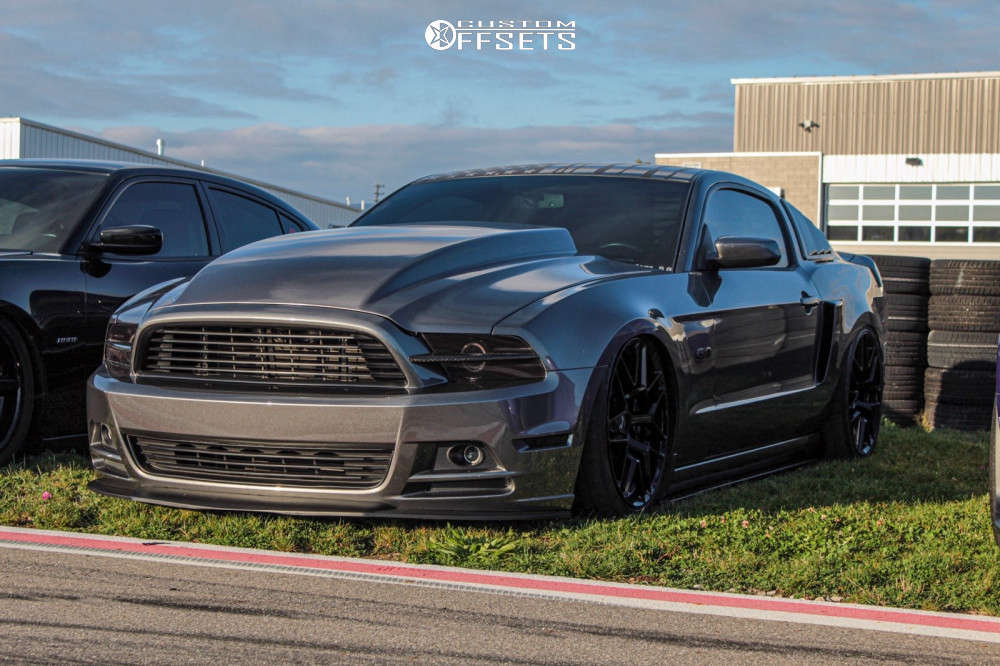 2014 Ford Mustang with 20x10.5 21 RTR Tech 7 and 285/40R20 Nitto Nt555r ...