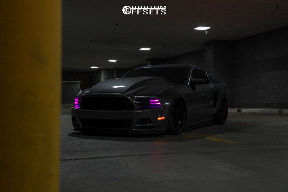2014 Ford Mustang with 20x10.5 21 RTR Tech 7 and 285/40R20 Nitto Nt555r ...