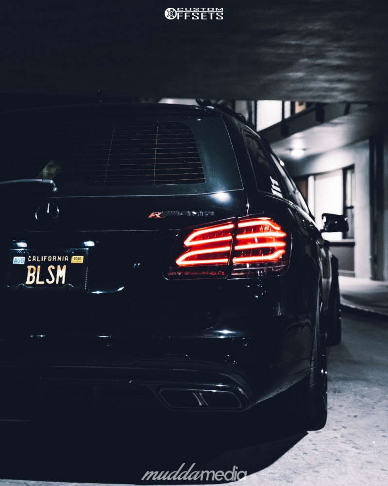 2014 Mercedes-Benz E63 AMG S with 20x9.5 35 BC Forged Hca162s and 245 ...