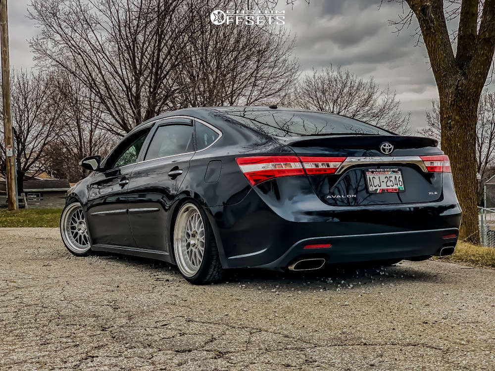2015 Toyota Avalon with 19x9.5 22 ESR Sr01 and 235/35R19 Continental ...