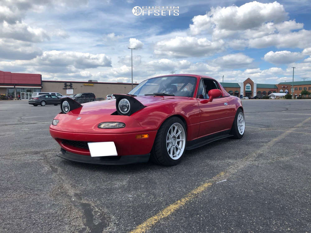 1995 Mazda MX-5 Miata with 15x8 36 TR Motorsport C3M and 225/45R15 ...