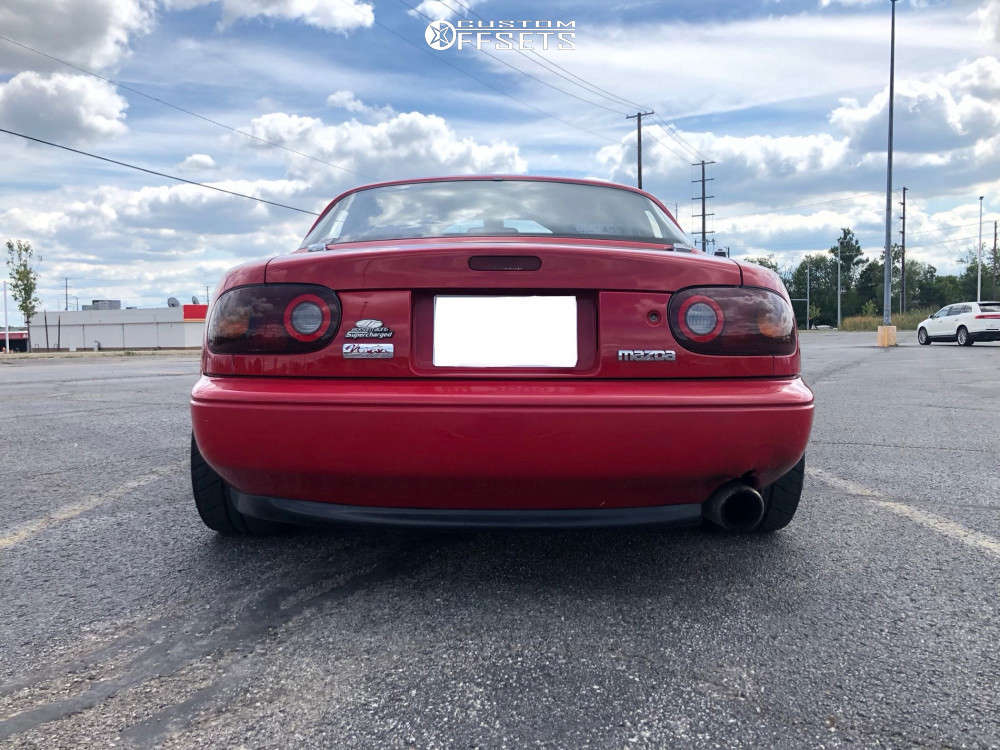 1995 Mazda MX-5 Miata with 15x8 36 TR Motorsport C3M and 225/45R15 ...