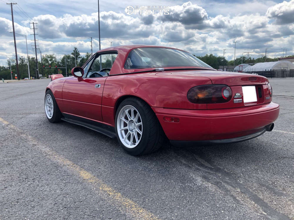 1995 Mazda MX-5 Miata with 15x8 36 TR Motorsport C3M and 225/45R15 ...