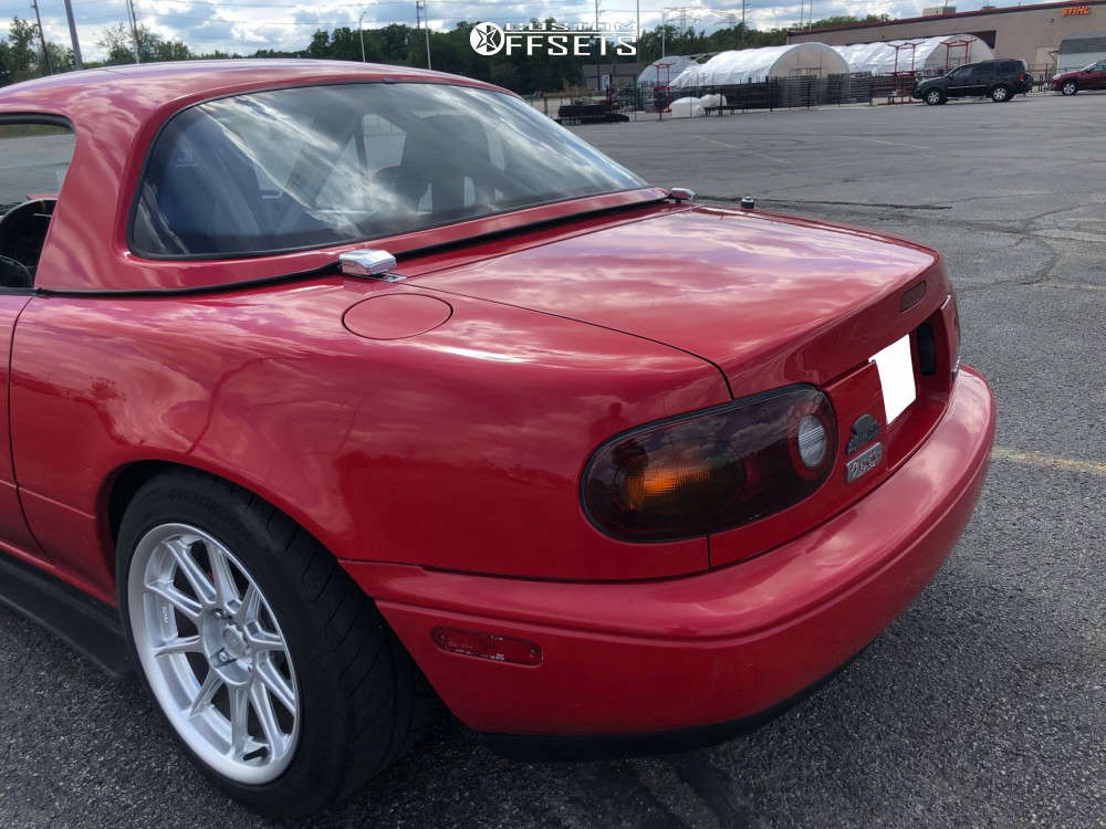1995 Mazda MX-5 Miata with 15x8 36 TR Motorsport C3M and 225/45R15 ...