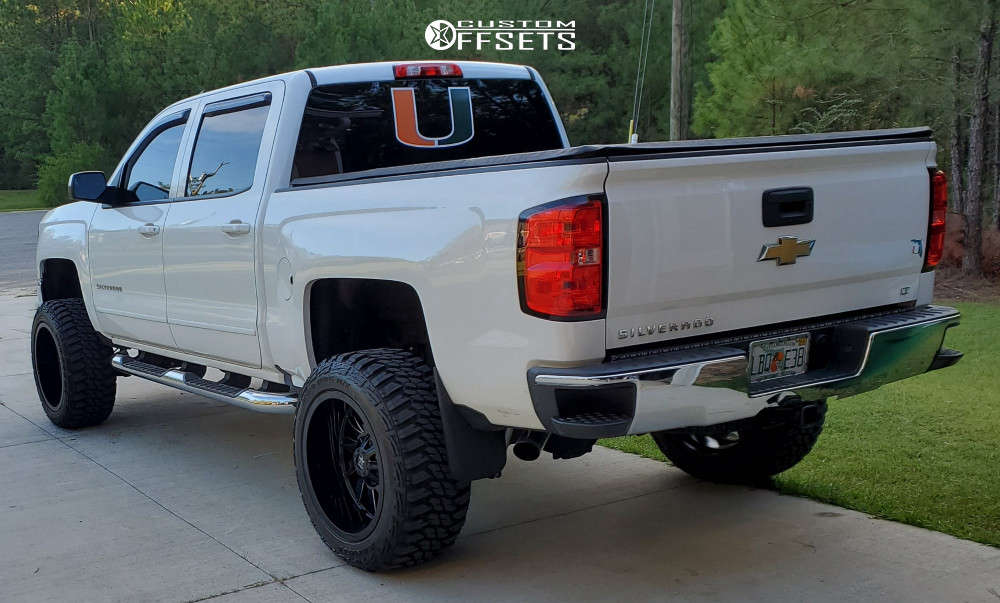 2017 Chevrolet Silverado 1500 with 22x12 -44 RBP Silencer and 35/12 ...