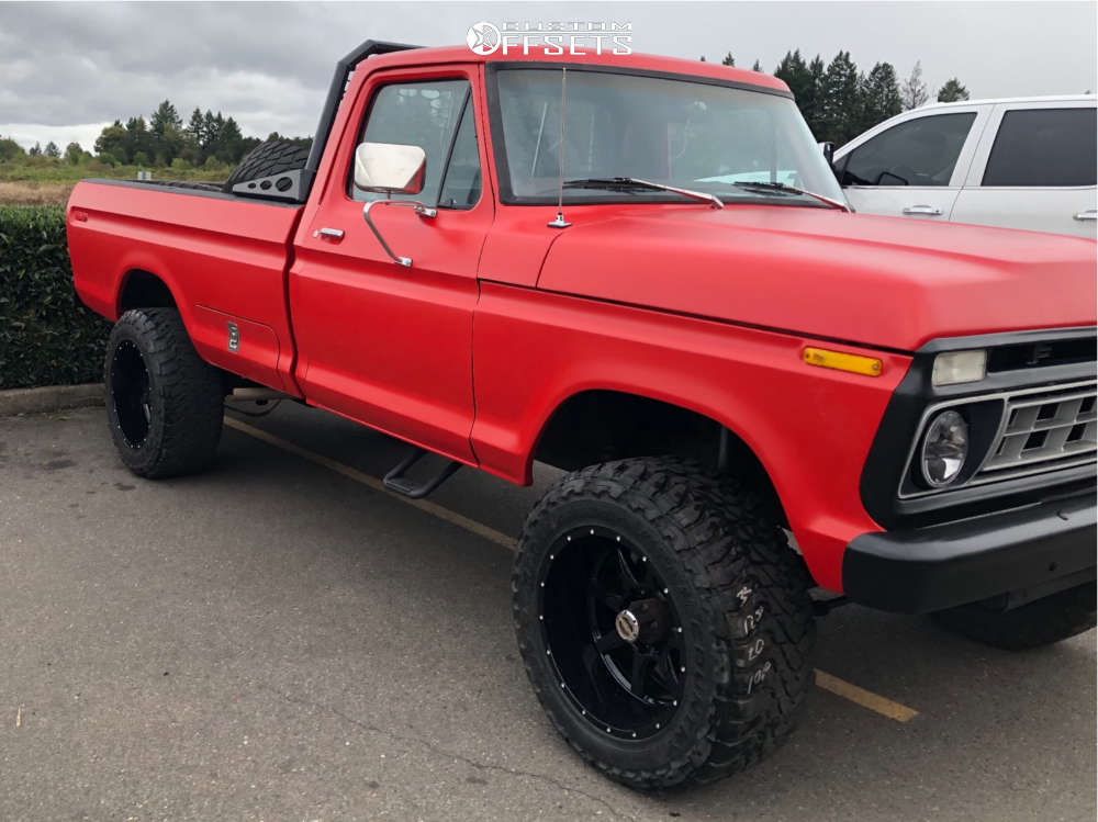 1976 Ford F-250 with 20x12 -44 Moto Metal Mo970 and 35/12.5R20 Toyo ...