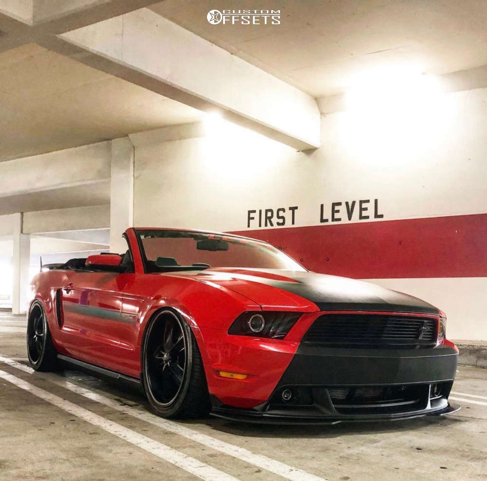 2011 Ford Mustang with 20x10 40 Foose Legend and 275/35R20 Bridgestone ...