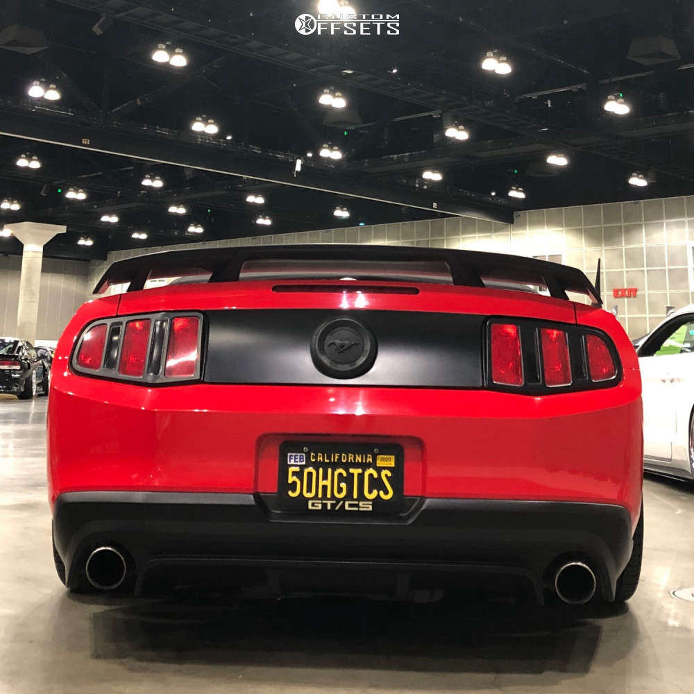 2011 Ford Mustang with 20x10 40 Foose Legend and 275/35R20 Bridgestone ...