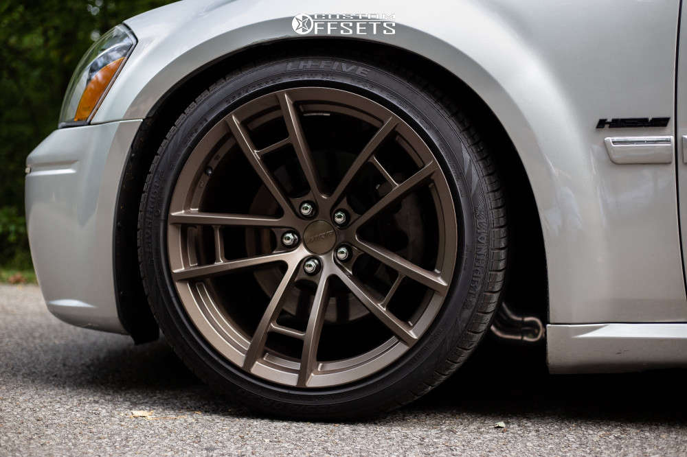 2005 Dodge Magnum with 20x9.5 18 MRR M392 and 255/40R20 Lionhart Lh-five and Coilovers | Custom ...