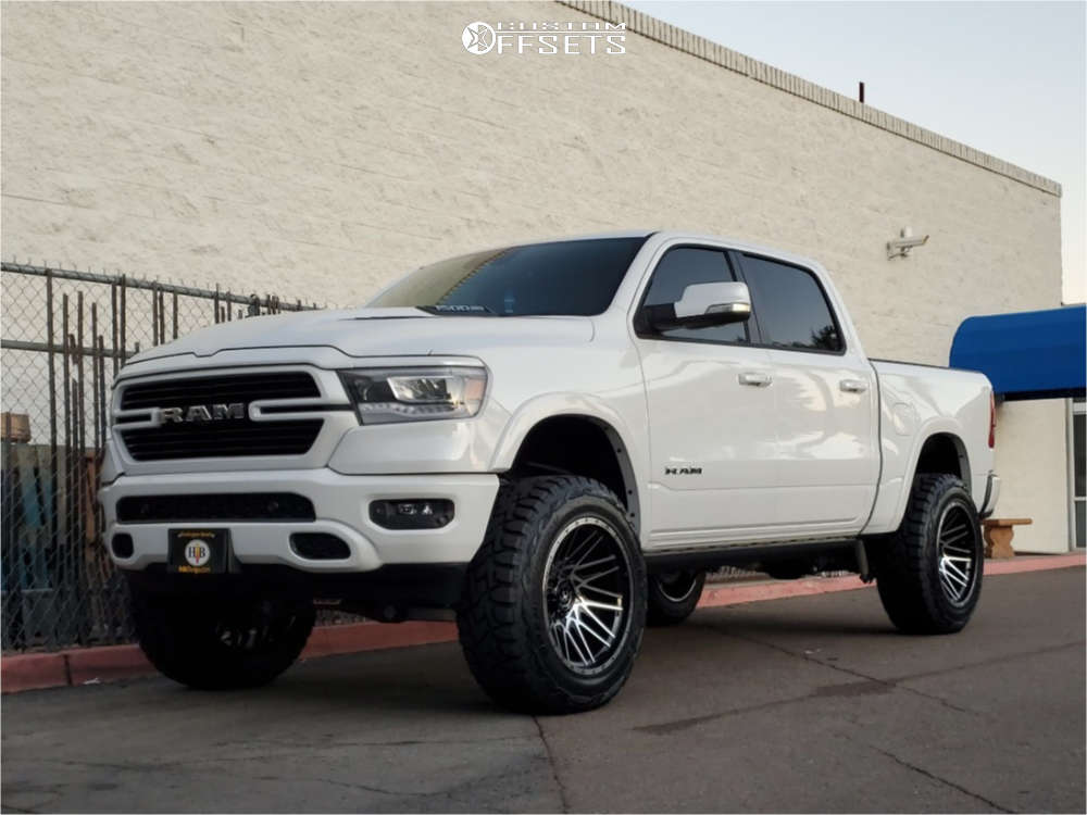 2019 Ram 1500 with 22x12 -44 Motiv Offroad Mutant and 37/12.5R22 Toyo ...
