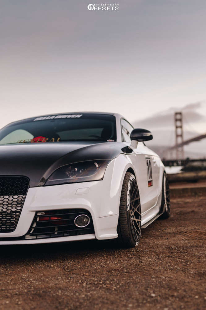 2010 Audi TT Quattro with 18x9.5 25 Rotiform Blq and 245/35R18 Toyo ...