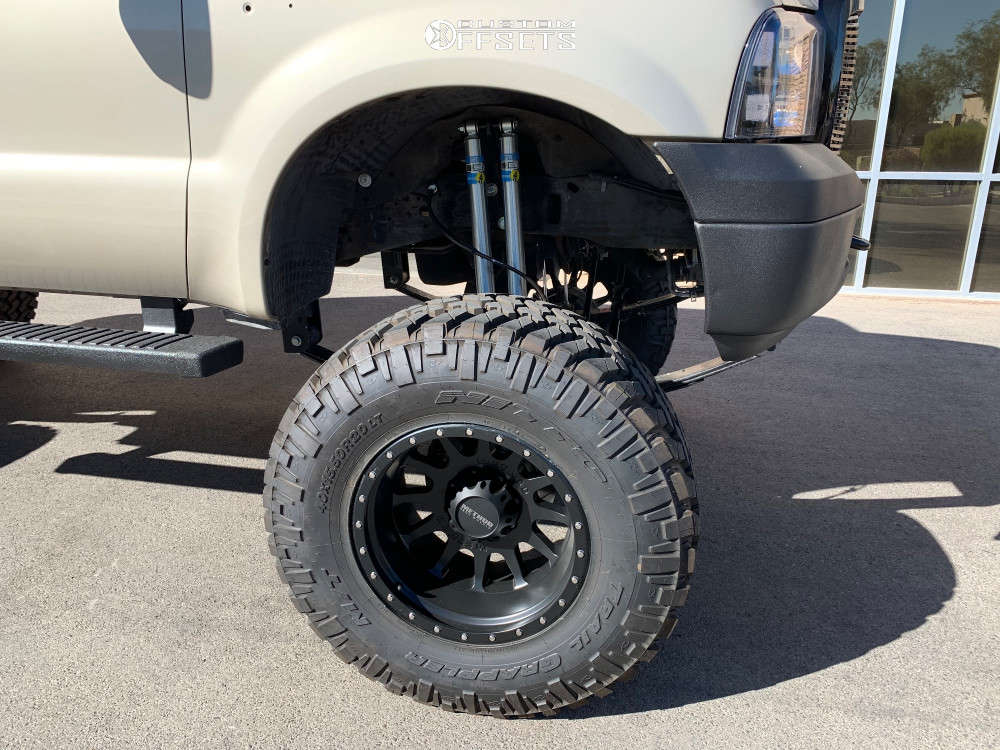 2004 Ford Excursion with 20x12 -52 Method Mr605 and 40/15.5R20 Nitto ...