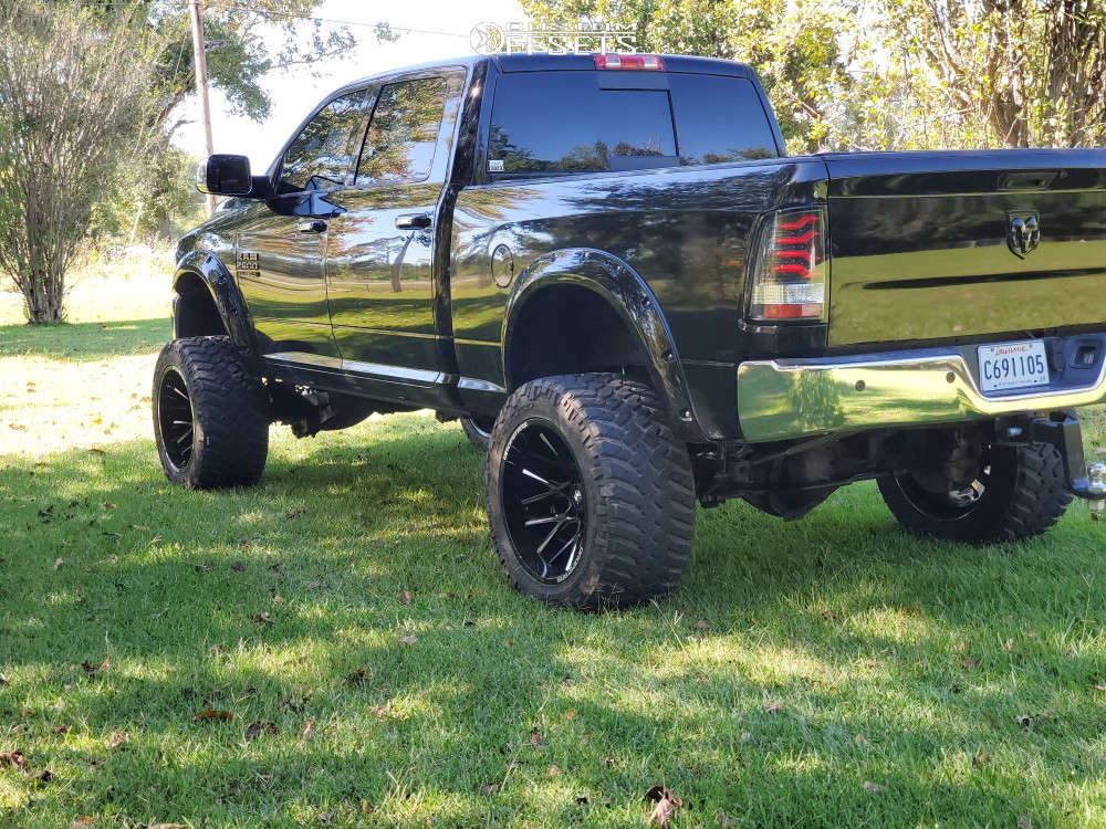2014 Ram 2500 with 22x14 -76 Dropstars 654bm and 375/45R22 Nitto Trail ...