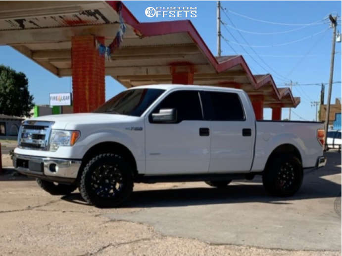 2013 Ford F-150 with 22x12 -44 Fuel Vortex and 33/12.5R22 Roadcruza ...