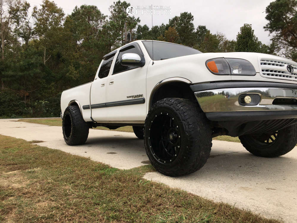 2002 Toyota Tundra with 20x12 -44 XD Xd820 and 35/12.5R20 Federal ...