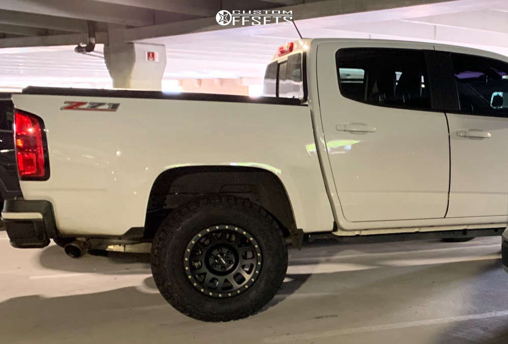 2016 Chevrolet Colorado with 17x8.5 0 Method Grid and 265/70R17 ...