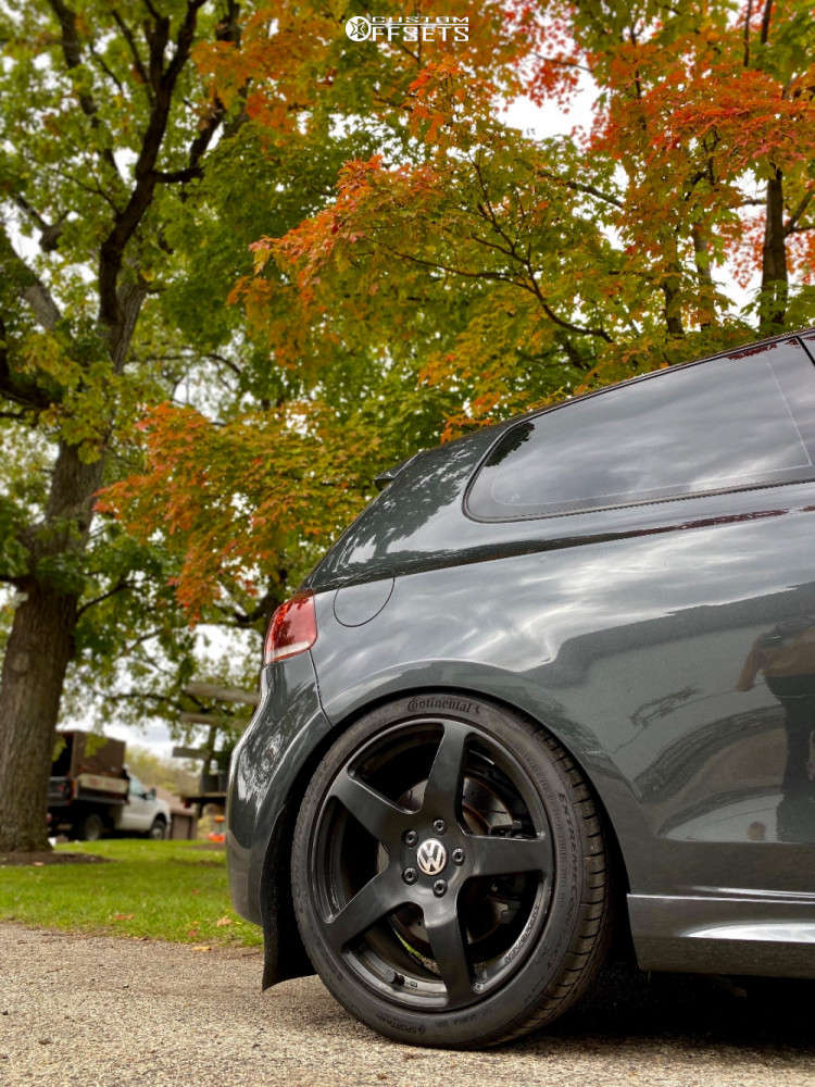 2012 Volkswagen Golf R with 17x8 35 Neuspeed RSe52 and 225/40R17 ...
