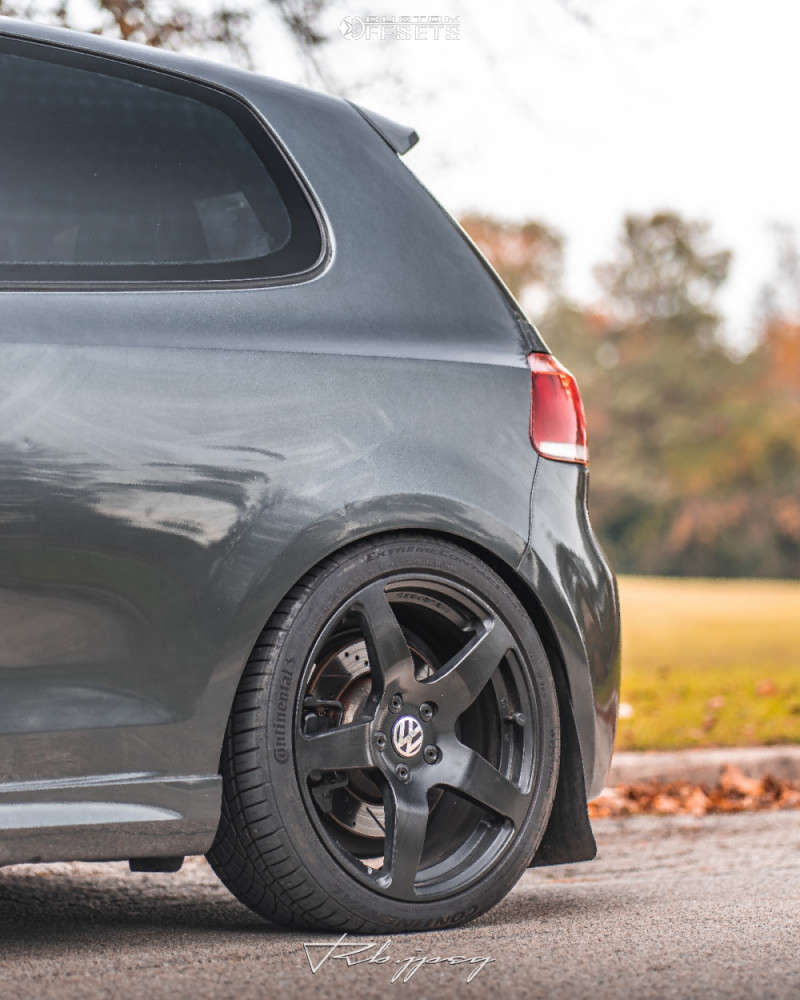 2012 Volkswagen Golf R with 17x8 35 Neuspeed RSe52 and 225/40R17 ...