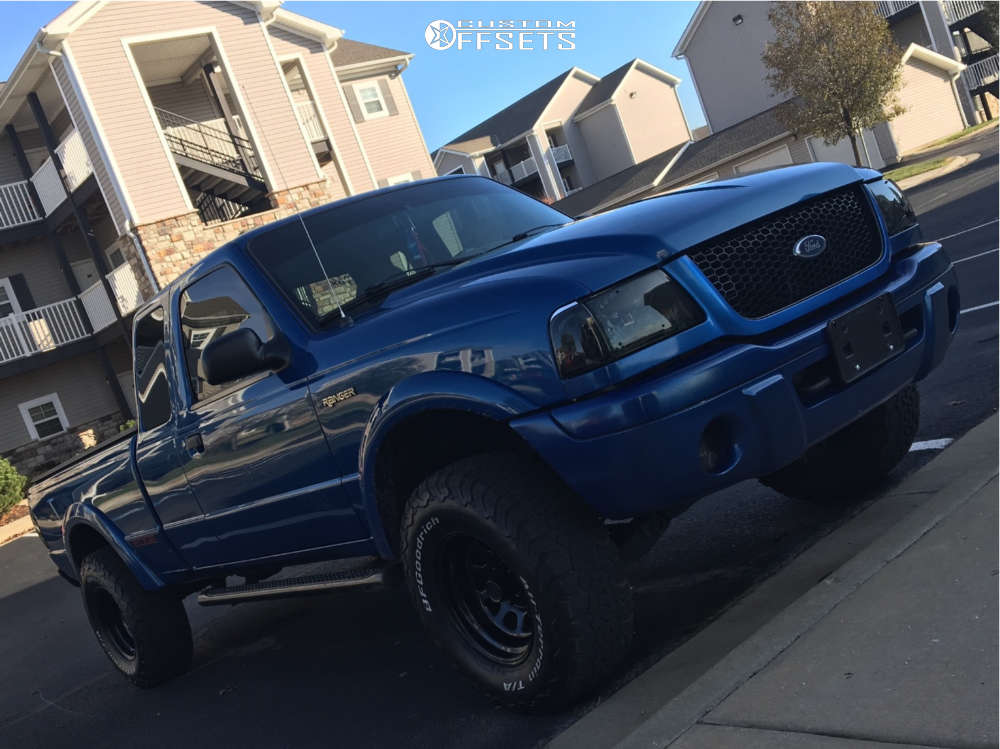 2001 Ford Ranger with 15x10 -45 Trail Master D Window and 31/10.5R15 ...