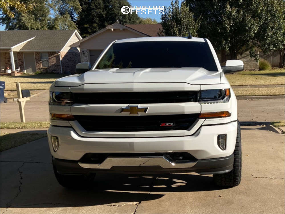2018 Chevrolet Silverado 1500 with 20x10 -18 Fuel Tech and 305/55R20 ...