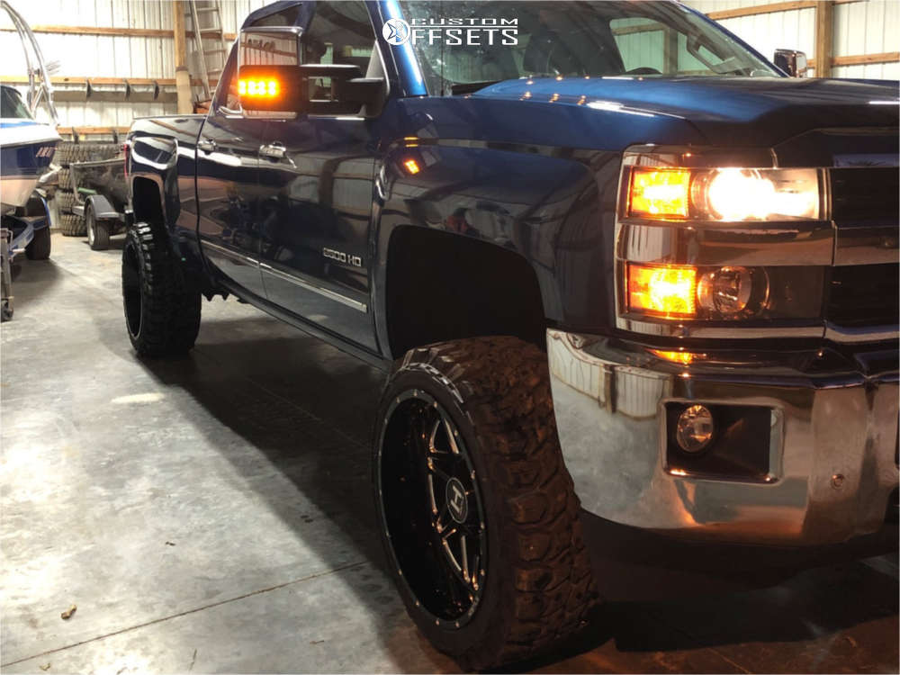 2016 Chevrolet Silverado 2500 HD with 22x12 -44 Hostile Sprocket and 33/12.5R22 Gladiator Xcomp ...