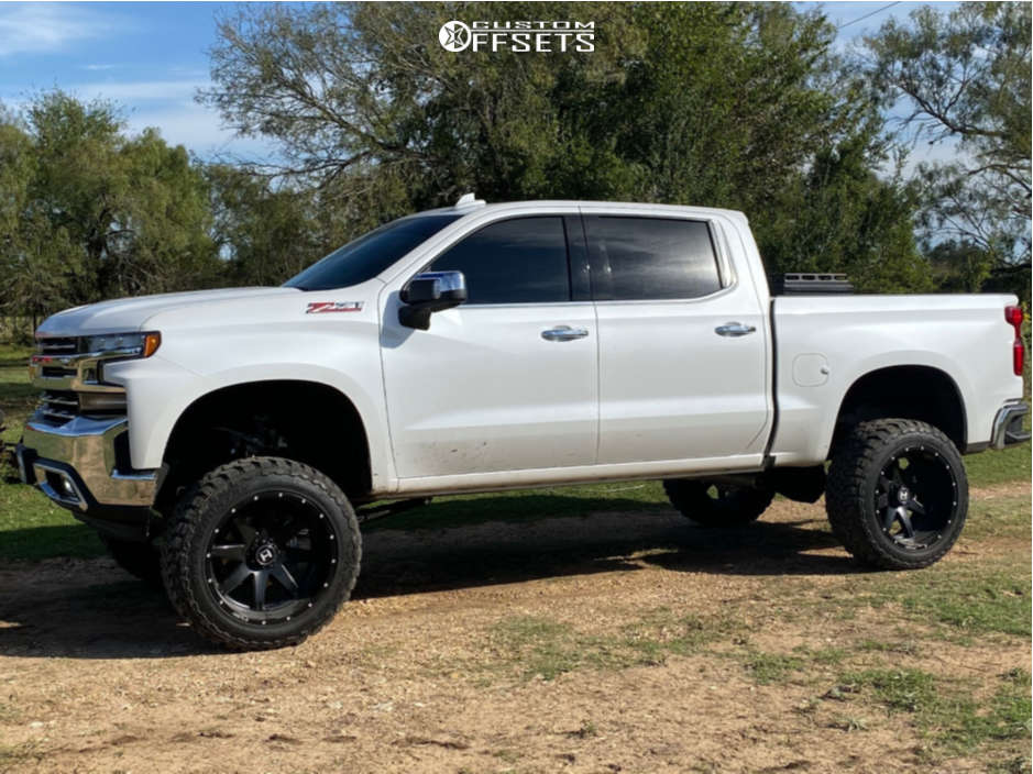 2019 Chevrolet Silverado 1500 with 22x12 -44 Hostile Alpha and 35/12.5R22 Toyo Tires Open ...