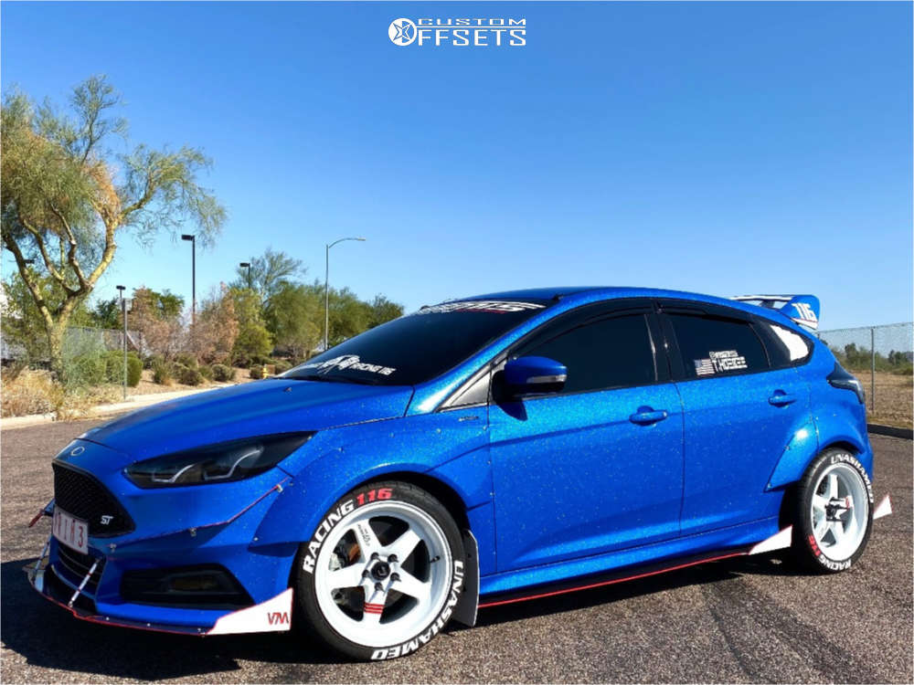 Ford Focus St Blue With White Wheels