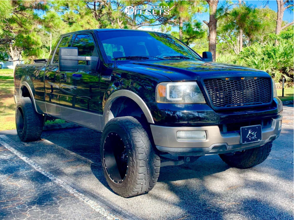 2004 Ford F-150 with 20x12 -44 Hardrock Gunner H705 and 35/12.5R20 Toyo ...