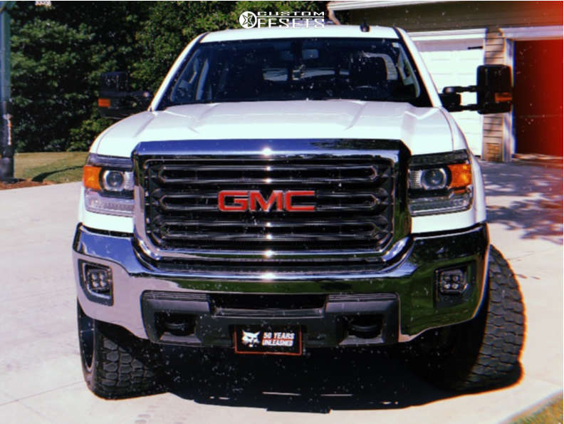2016 GMC Sierra 2500 HD with 20x12 -44 Hostile Sprocket and 33/12.5R20 ...