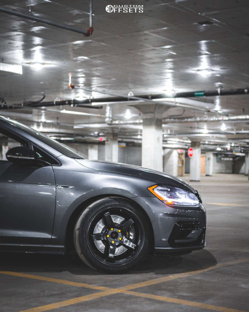 2018 Volkswagen Golf R with 18x9 45 Advan Racing GT and 265/35R18 ...