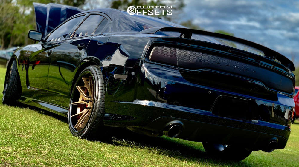 2013 Dodge Charger with 22x9.5 15 Ferrada FR2 and 265/30R22 Lionhart Lh ...