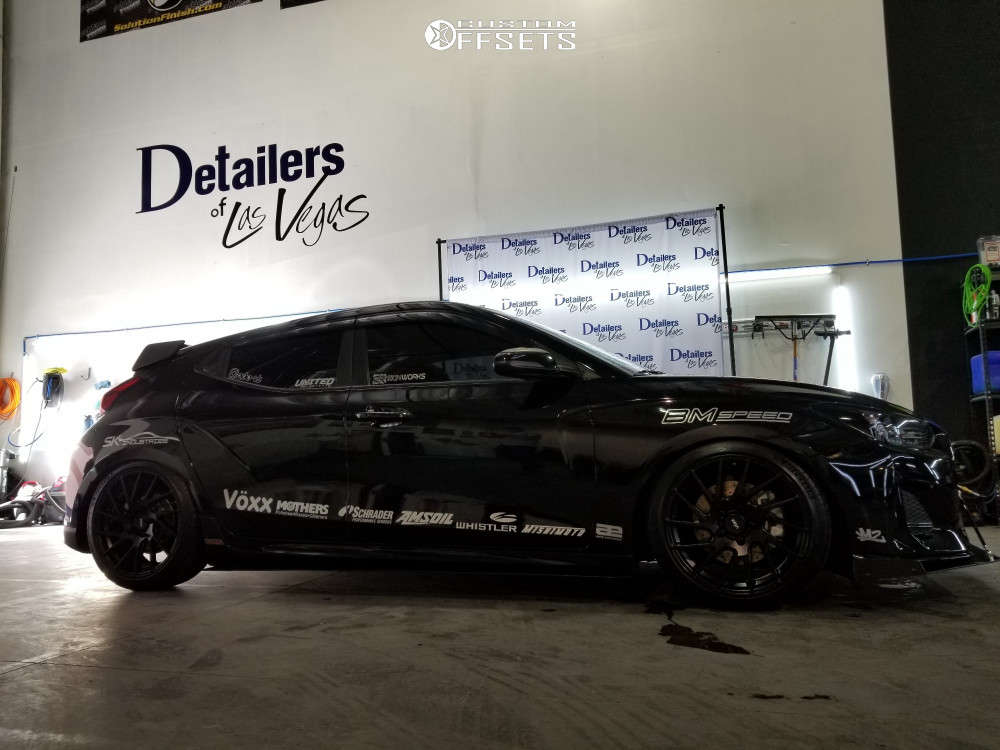 2019 Hyundai Veloster with 18x8 45 Voxx Falco and 225/40R18 Michelin ...