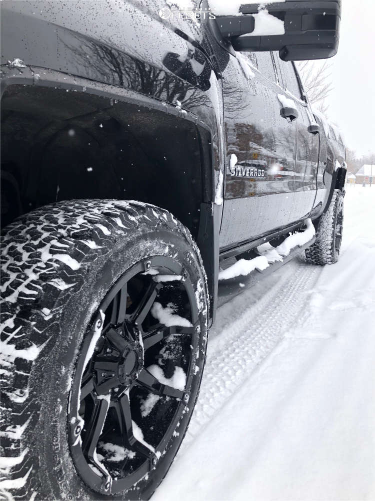 2016 Chevrolet Silverado 1500 with 20x10 -18 Fuel Coupler and 32/55R20 ...