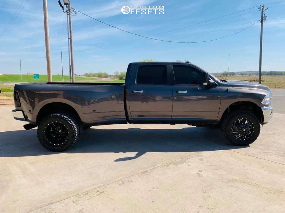 2018 Ram 3500 with 20x8.25 105 Fuel Cleaver and 35/12.5R20 Fuel Mud ...