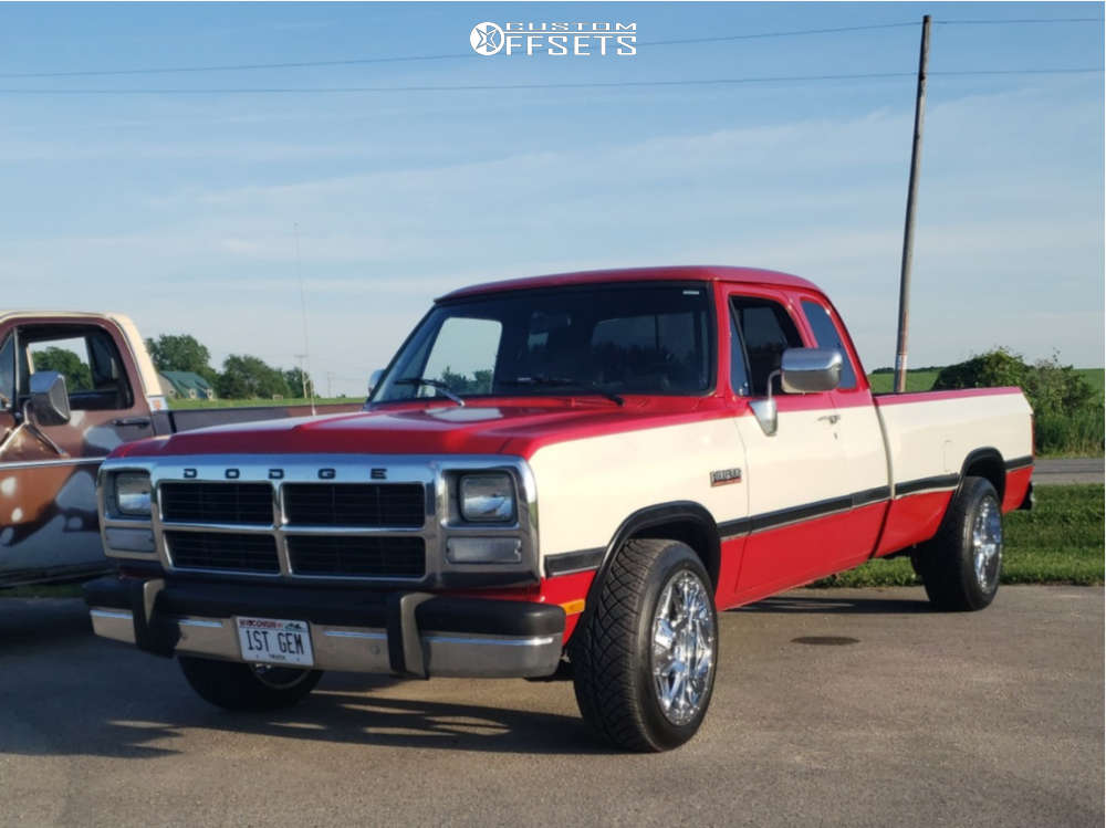 1992 Dodge D250 with 20x10 -24 Fuel Maverick D536 and 285/45R20 Nitto ...