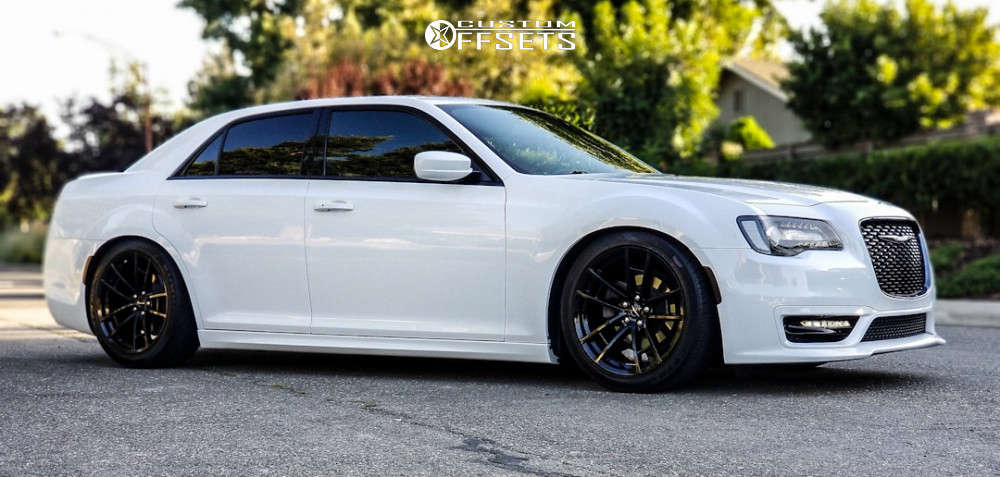 2018 Chrysler 300 with 20x9 15 OE Creations PR179 and 245/45R20 Kumho ...