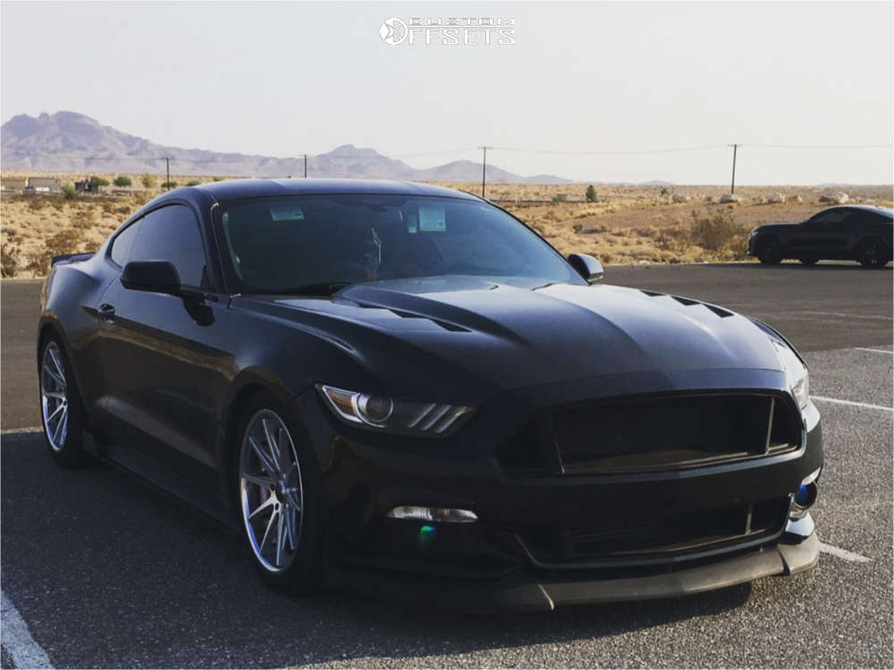 2016 Ford Mustang with 19x9.5 40 Rohana Rc10 and 225/40R19 Pirelli ...