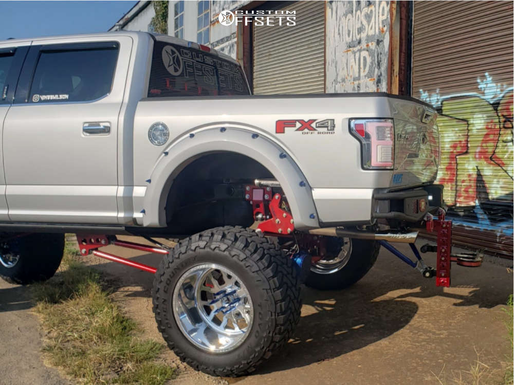 2015 Ford F-150 with 22x14 -76 Fuel Forged Ff45 and 40/15.5R22 Toyo ...