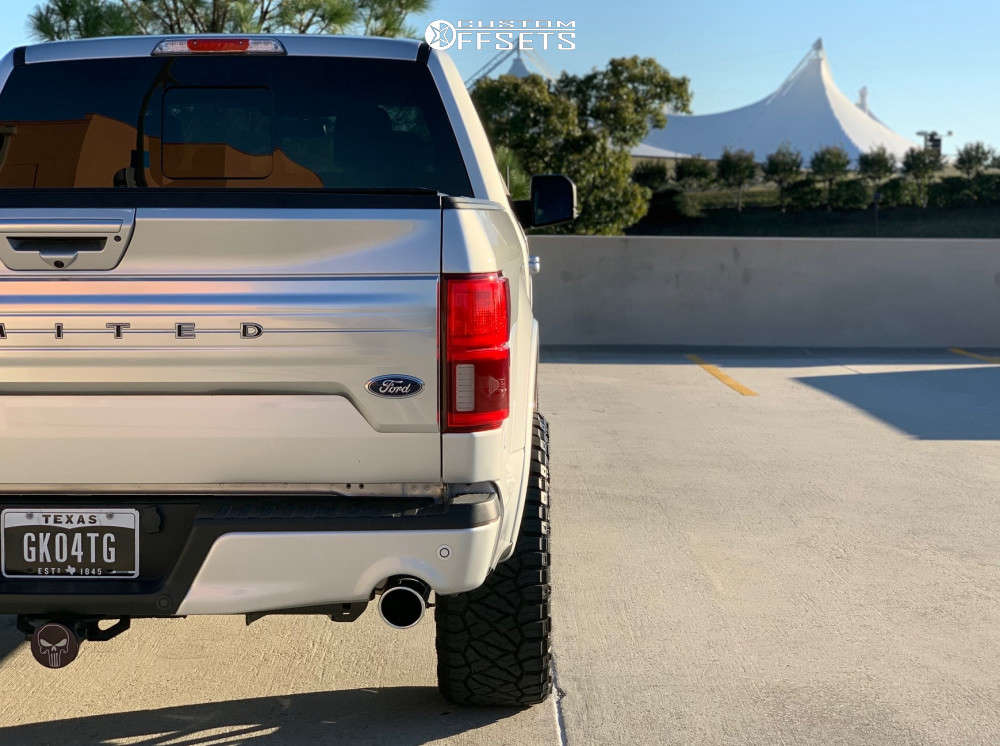 2019 Ford F-150 with 22x10 0 Cali Offroad Summit and 305/45R22 Nitto ...