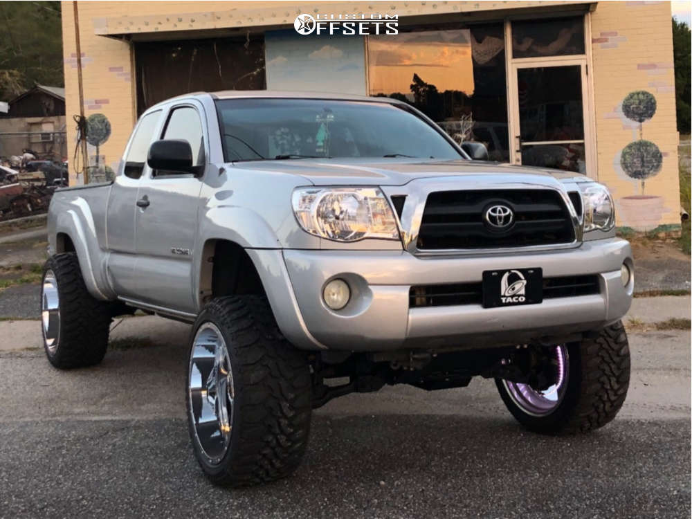 2005 Toyota Tacoma with 22x12 -44 TIS 543C and 33/12.5R22 Radar ...
