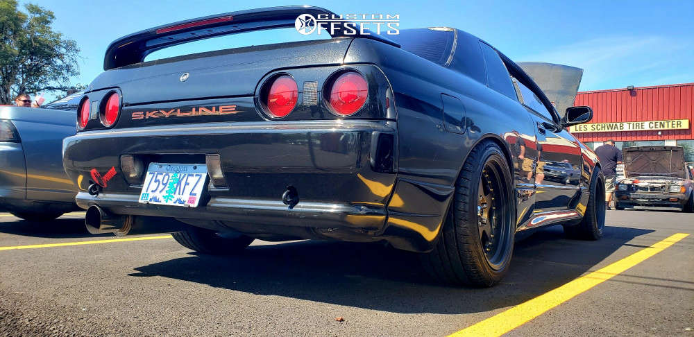 1990 Nissan Skyline R32 with 17x9 25 JNC Jnc010 and 245/40R17 Achilles ...
