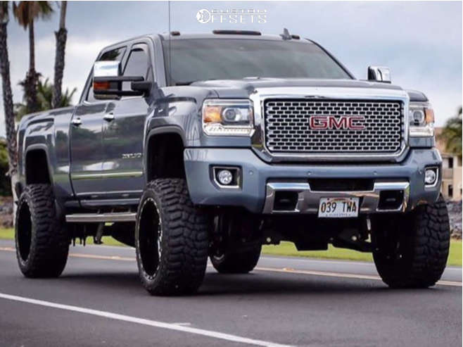 2017 GMC Sierra 2500 HD with 22x12 -44 TIS 544BM and 35/12.5R22 Cooper ...